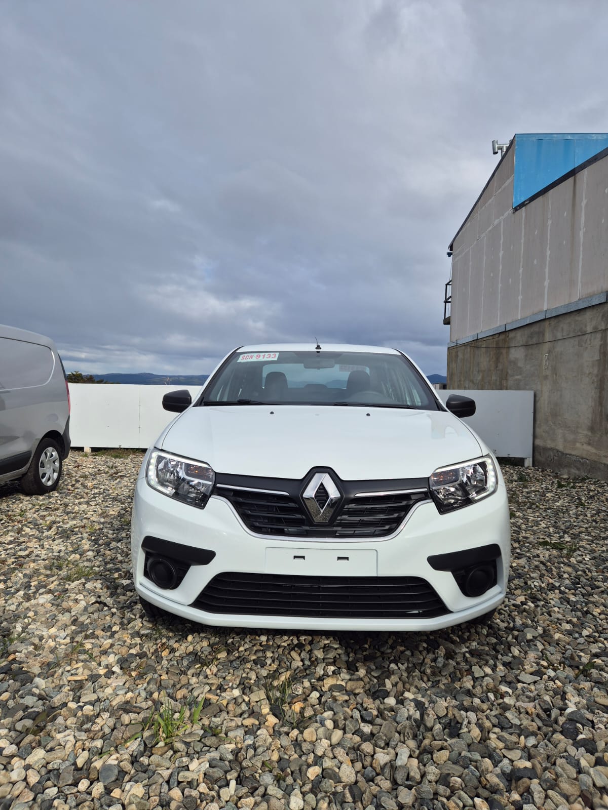 Renault Logan Life – Rodados Garage